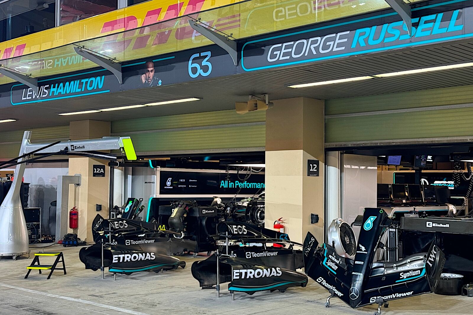 在阿布扎比F1大奖赛期间住在豪华游轮上是什么感觉 – Elutour 旅行志