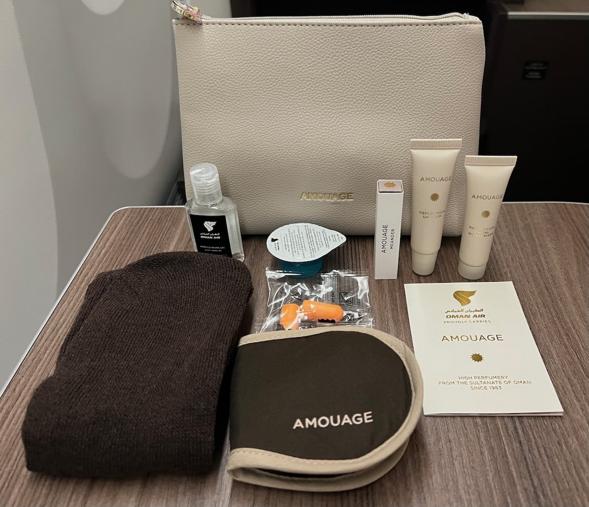 阿曼航空 787 商务舱体验 – Elutour 旅行志