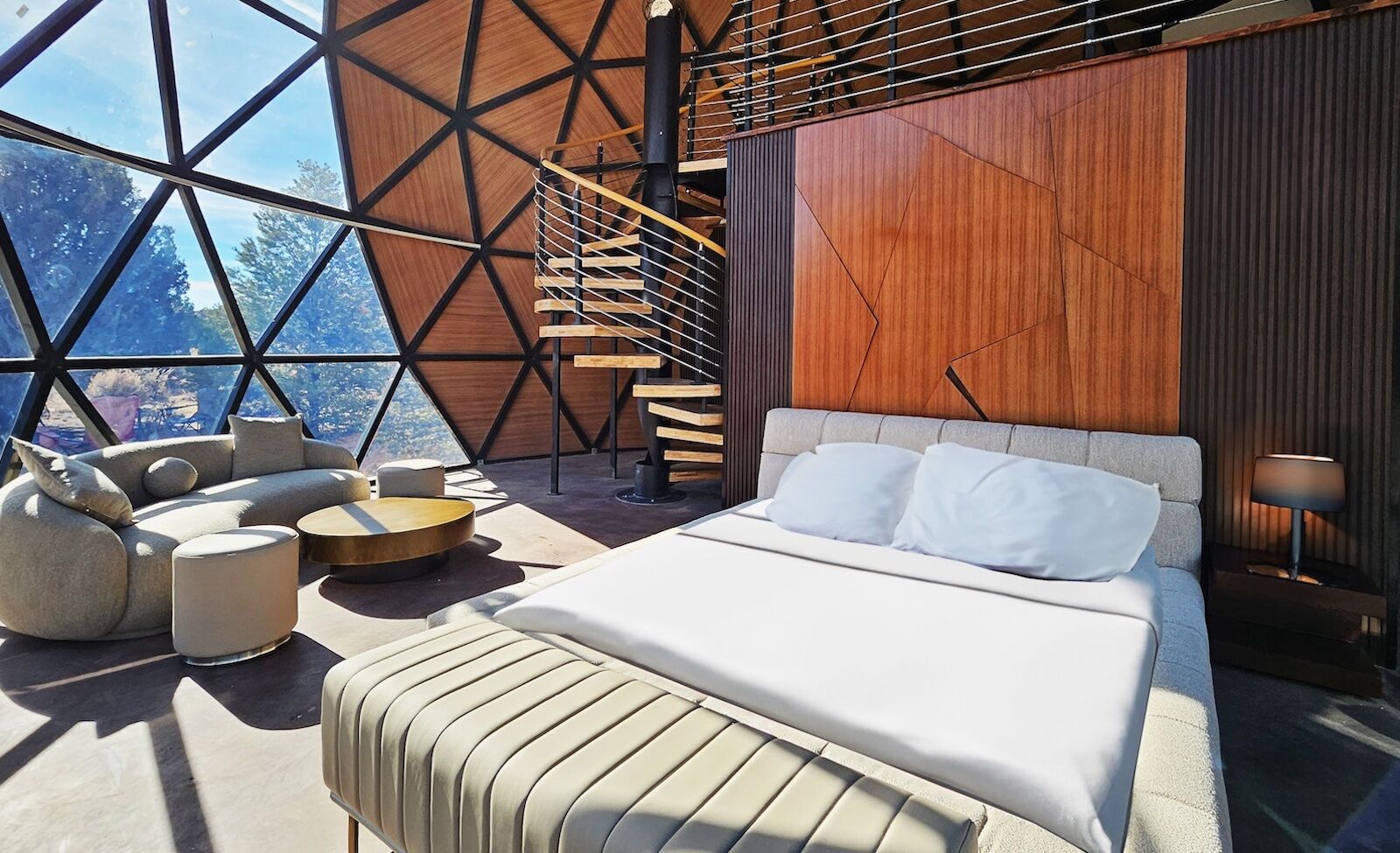 美国第一家玻璃穹顶度假村在布莱斯峡谷国家公园附近开业 – Elutour 旅行志